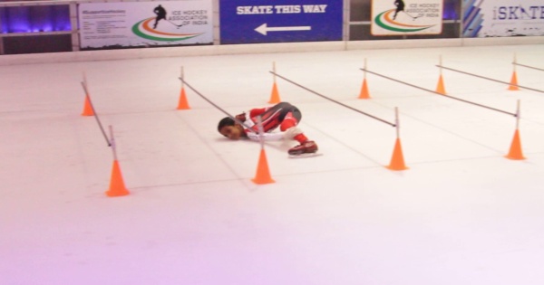 Nagpur's Shrishti breaks world record in ice limbo skating at Gurugram ... Nagpur's Shrishti breaks world record in ice limbo skating at Gurugram ...