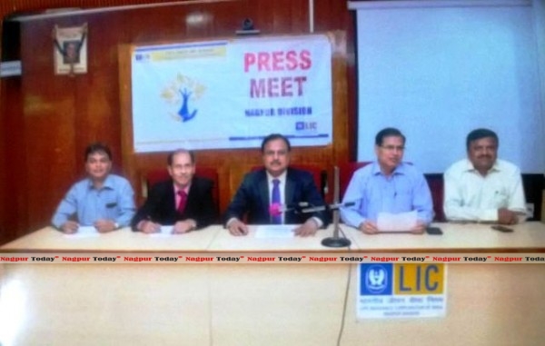 Holi gift from LIC - two new plans for children and their parents ...