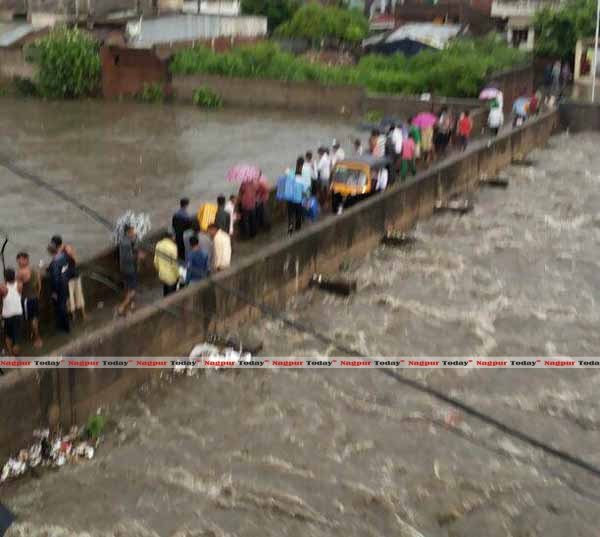 Torrential rains turn Nagpur into an Island; City marooned - Nagpur ...