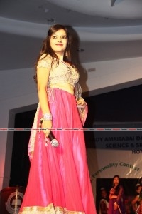 Kajol Shrivastava adjudged Miss LAD Personality-2015 - Nagpur Today ...