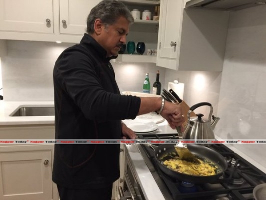 Anand Mahindra cooks breakfast for his daughters before leaving for ...