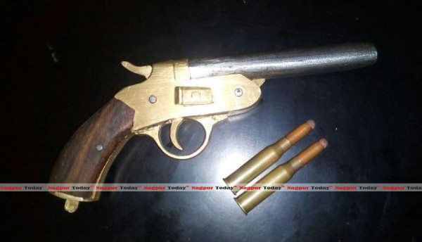 Cops recover two country-made pistols, two live rounds from MIDC and ...