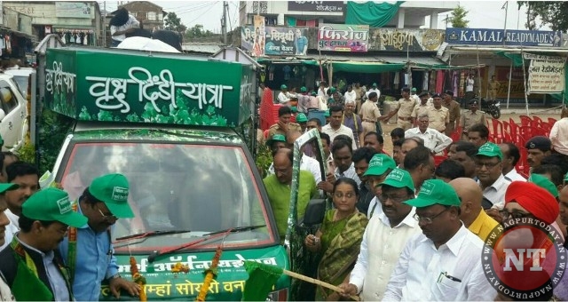 Mungantiwar flags off ‘Vruksha Dindi’ from Ramtek to boost green cover ...