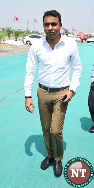 Politicos, bureaucrats land at Nagpur Metro Rail's maiden trial run ...