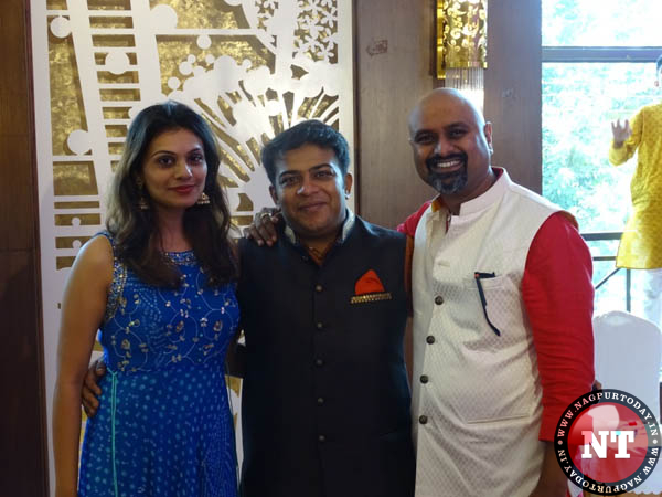 Vinit and Mansi enters wedlock with band, baaja, baraat ... & style too ...