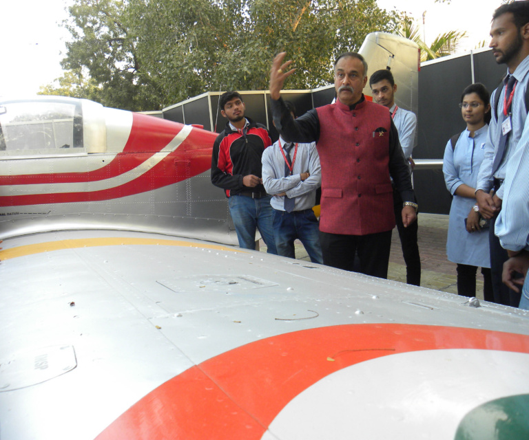 Lecture on science of high altitude runway landing in Orange city ...