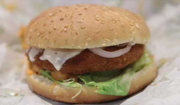 Burger Singh Sets Desi Tone For Western Fast Food – Nagpur Today ...