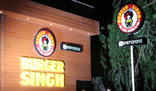 Burger Singh Sets Desi Tone For Western Fast Food – Nagpur Today ...