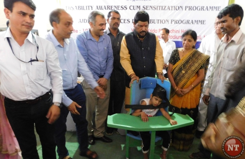 Ramdas Athawale distributed subsidiary equipment to Divyangs