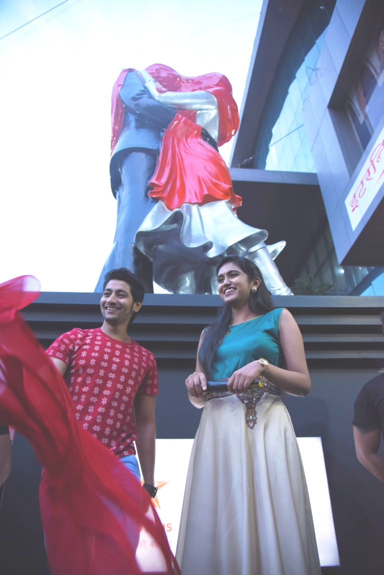 Sculpture of Love’ unveiled in Nagpur by the iconic Sairat couple Rinku ...