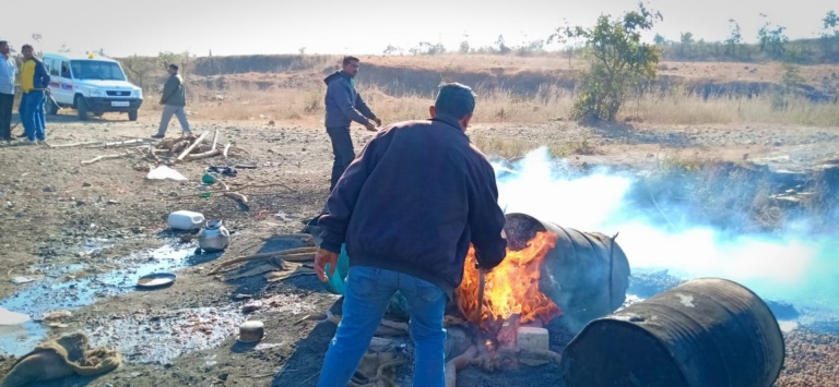 Excise department raids illegal hooch dens in Saoner, 2 arrested ...