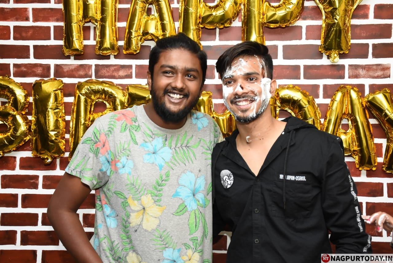 City's shining stars light up atmosphere at Farhan's B'day bash Nagpur ...