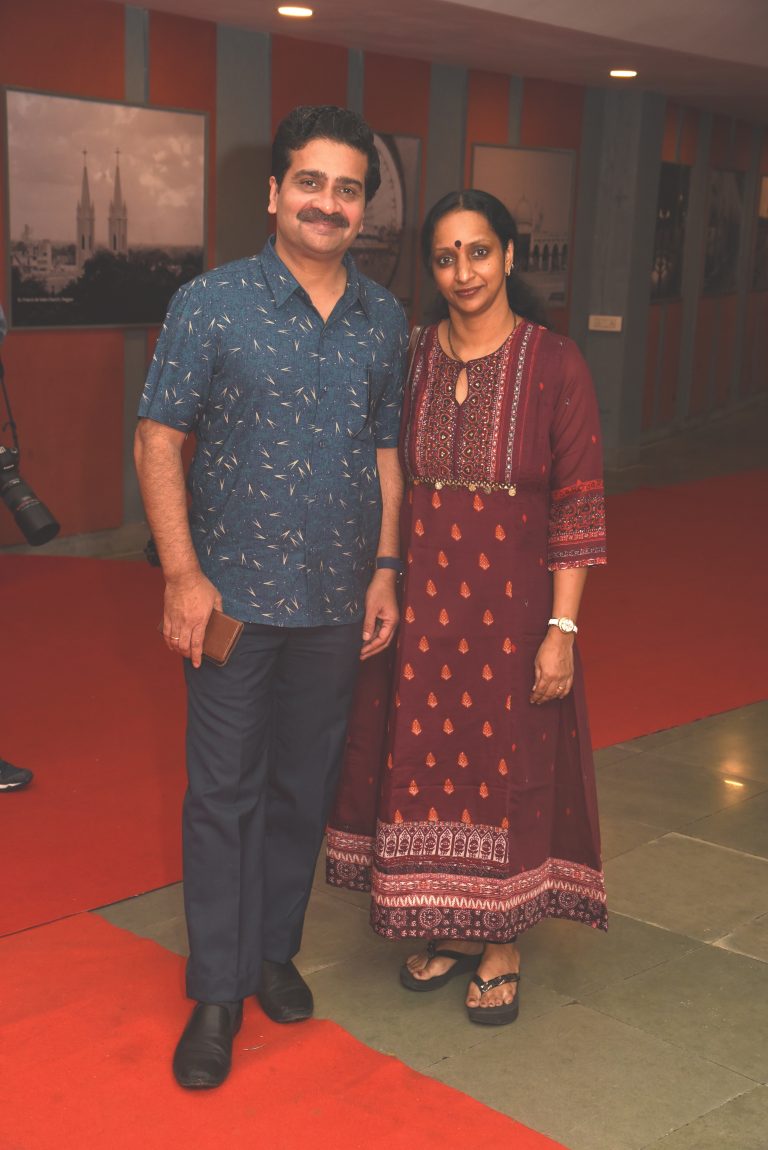 Neha Kakkar goes live at glitzy do for Nagpur police welfare Nagpur ...