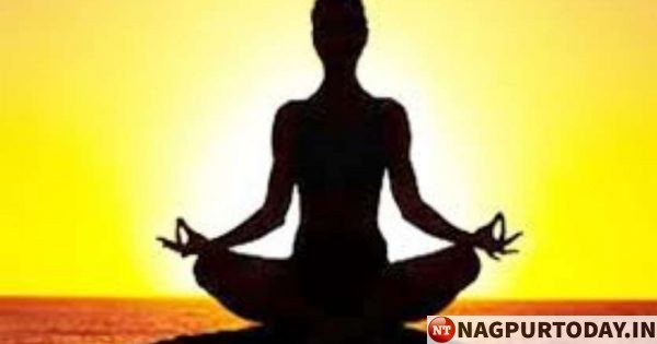 आनलाईन योगाभ्यास कर विद्यार्थीयों ने आंतरराष्ट्रीय योग दिवस मनाया ...
