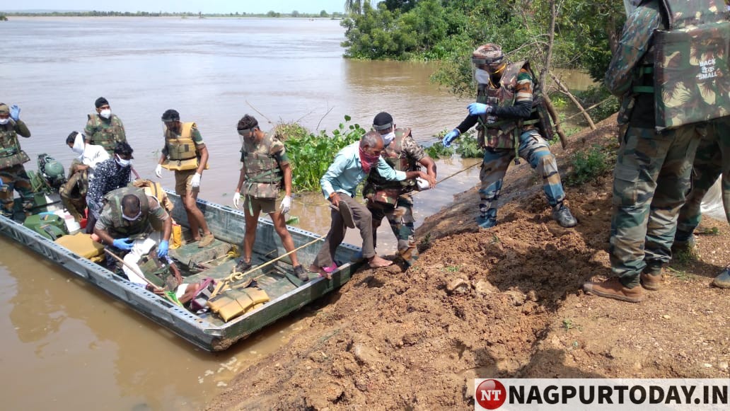 Indian army continues to support rescue & relief operations Nagpur ...