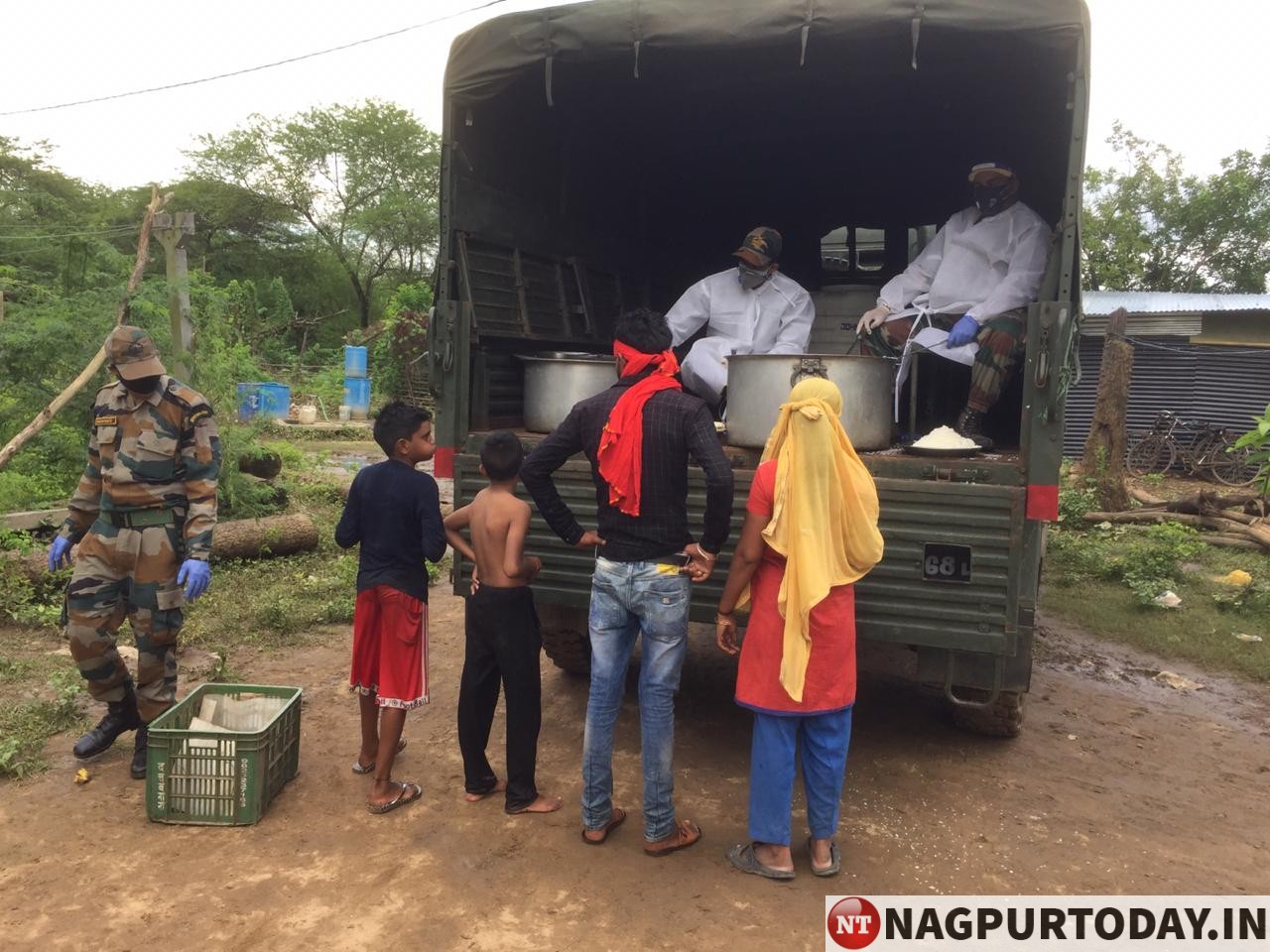 Umang sub area comes for rescue of locals in submerged areas at kamptee ...
