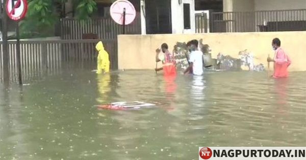 Heavy rain in Mumbai, rail traffic affected Nagpur Today : Nagpur News