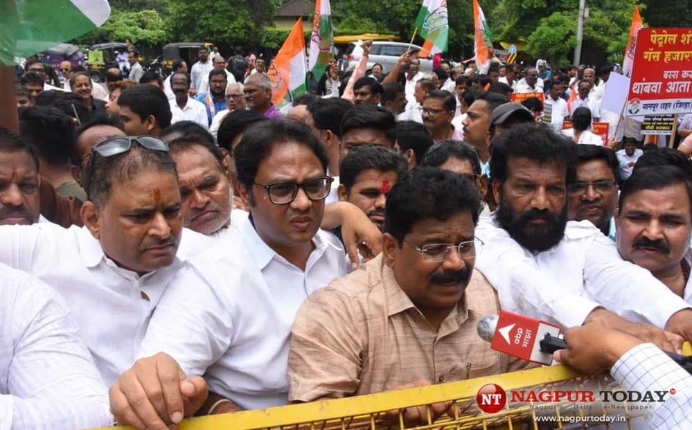 In Pics: Nagpur congress leaders stage protest against inflation ...