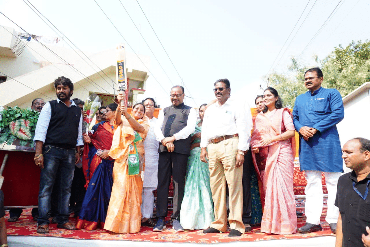 GP Polls: Bawankule meets candidates, activists in Saoner