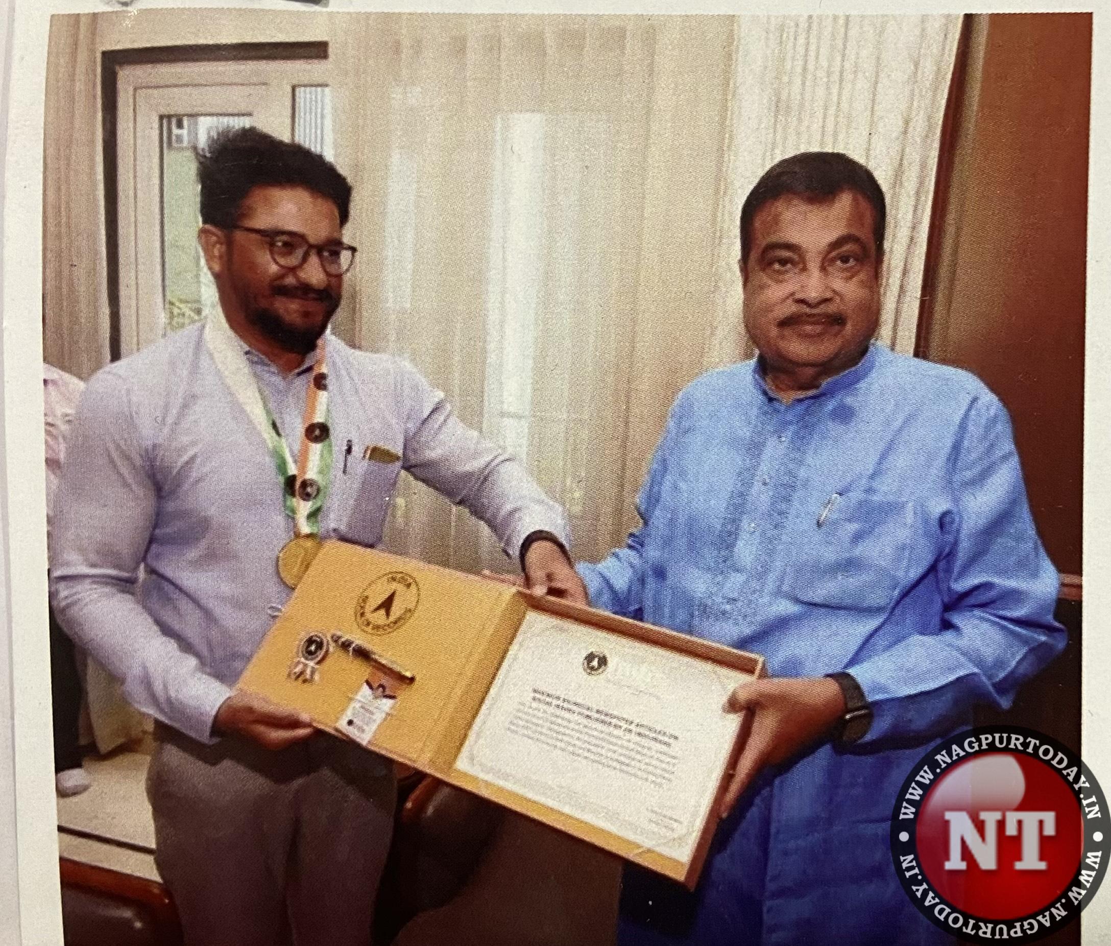 Dr Gedam of Nagpur enters India Book of Records