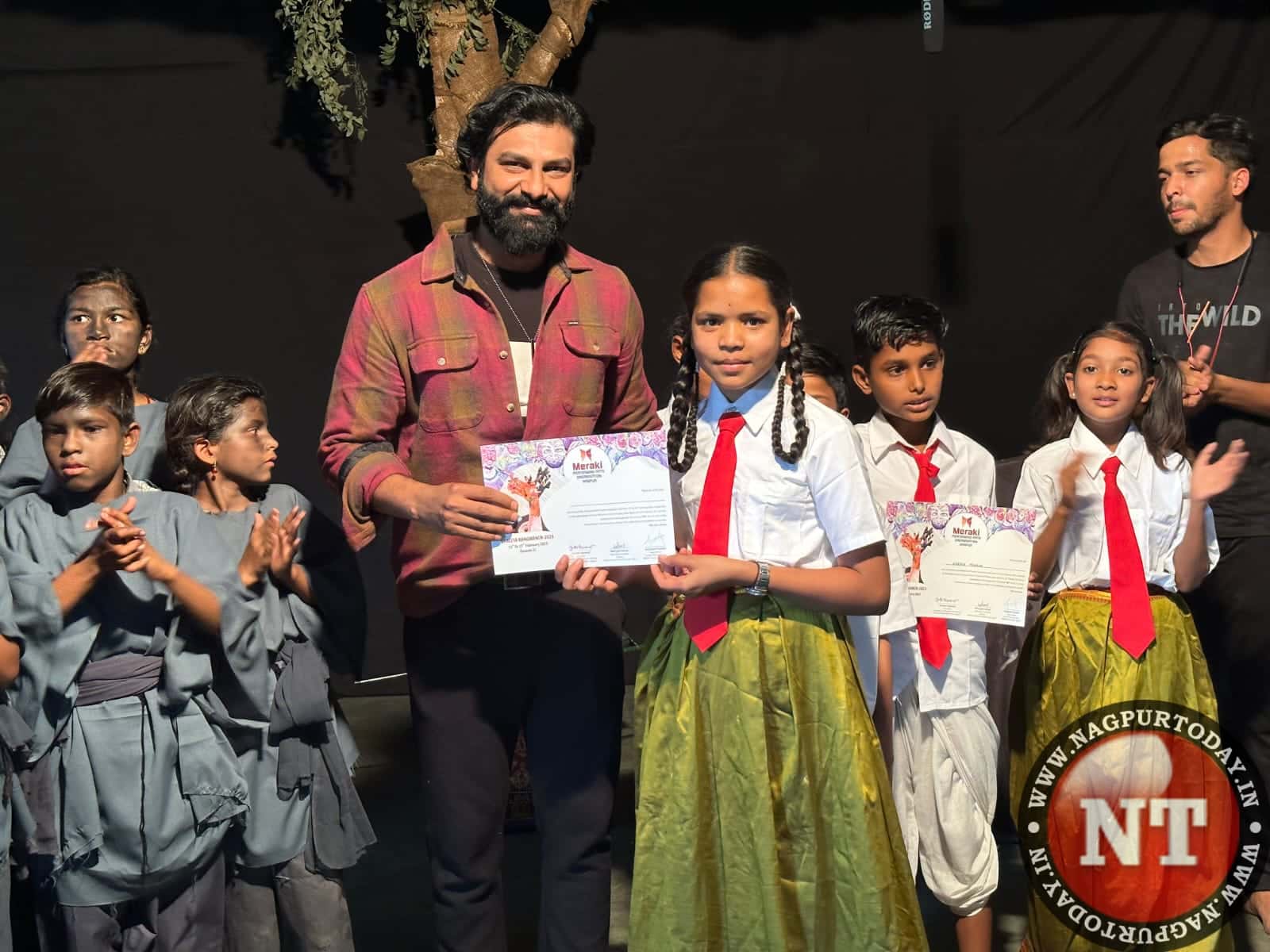 मेराकी थिएटर आयोजित ' शालेय रंगमंच २०२३' नाट्य महोत्सवात म.न.पा ...