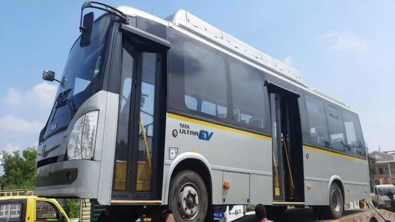 Cool ride: Nagpurians opting for AC buses of NMC’s Aapli Bus fleet
