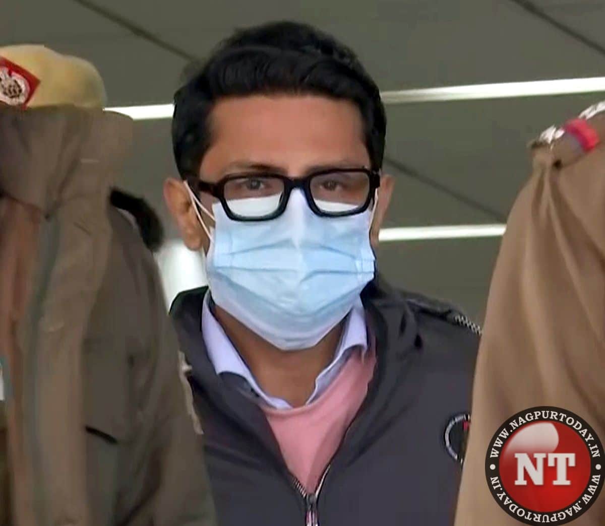 DCW gives 4 guidelines for handling drunk pax