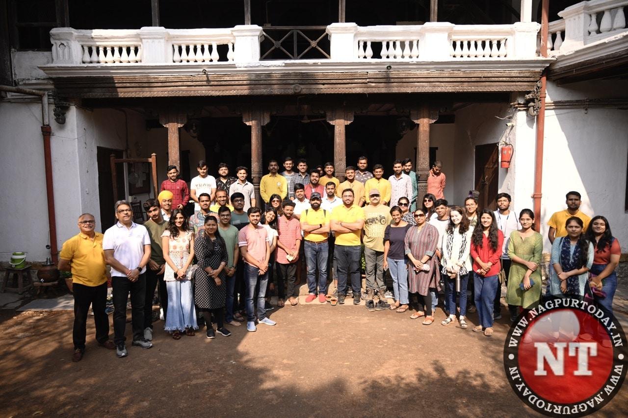 Good response to Heritage Walk held at Chitnavis Wada