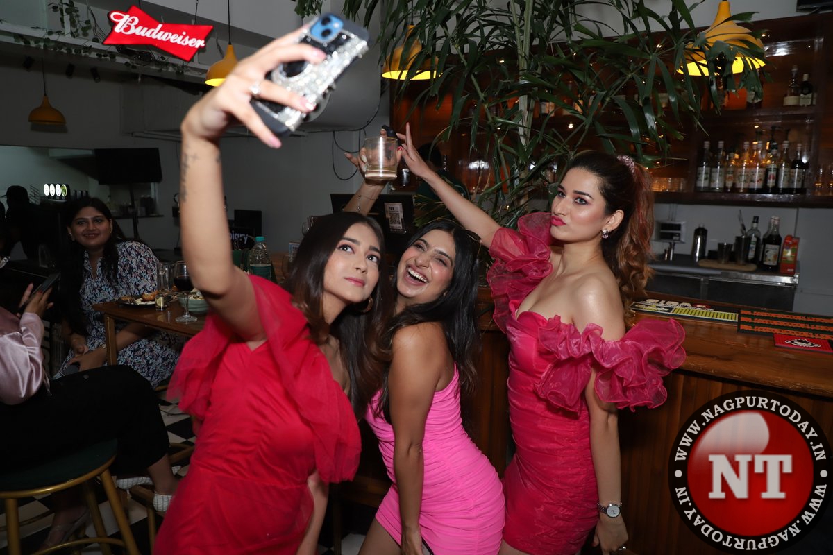 Brunch & Bubble's 'Barbie-Ken' cosplay party leaves everyone in awe!