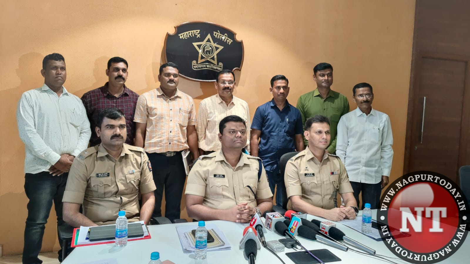 Gang stealing Reliance Jio, Indus mobile tower batteries from rural ...