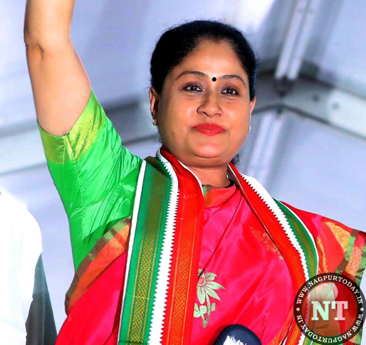 Vijayashanti quits BJP, likely to join Congress