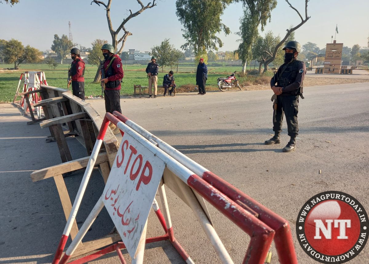 Terrorists attack police station in Pak, 2 cops killed