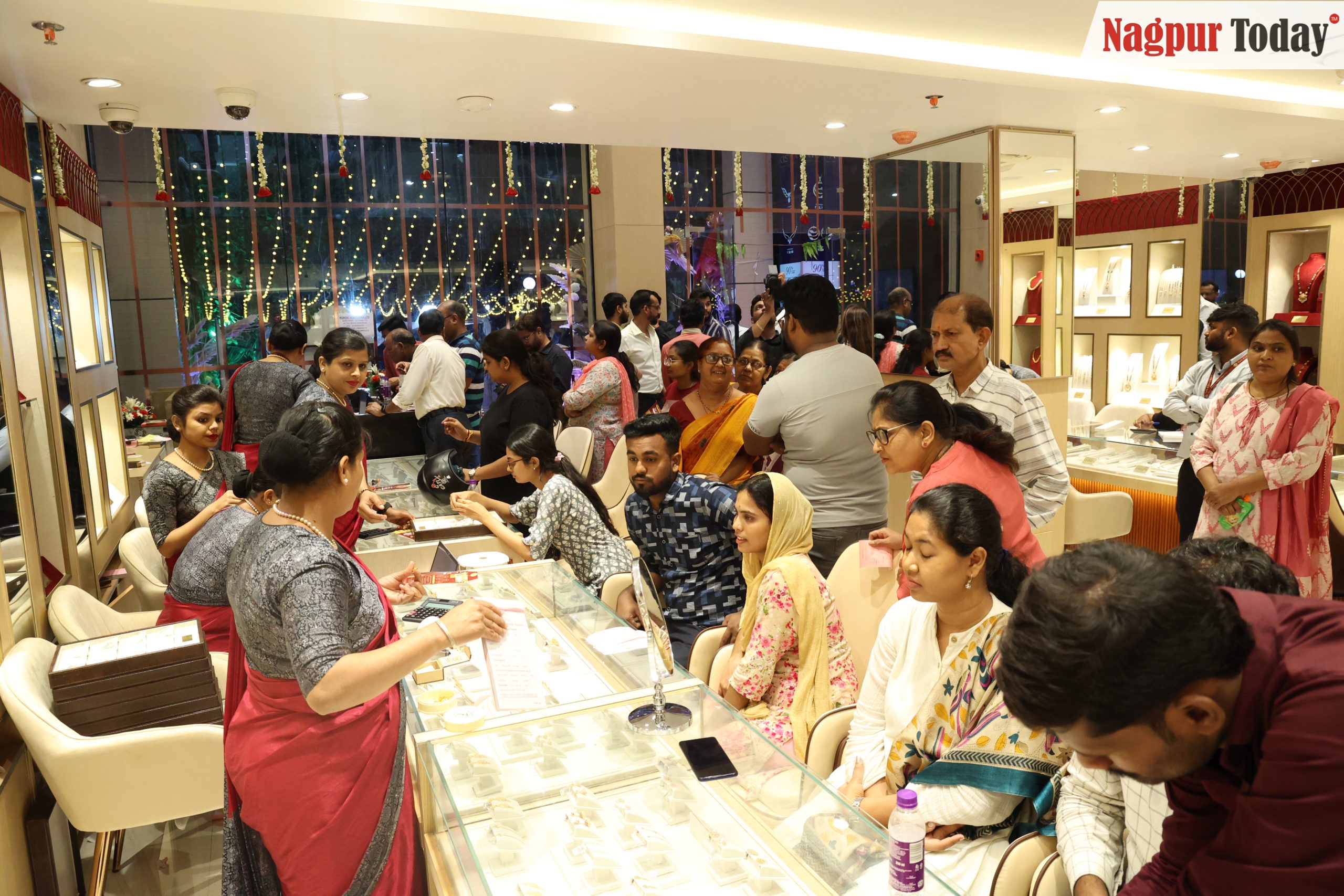 Rokde Jewellers Unveils Spectacular 6th Showroom in Hingna, Nagpur ...