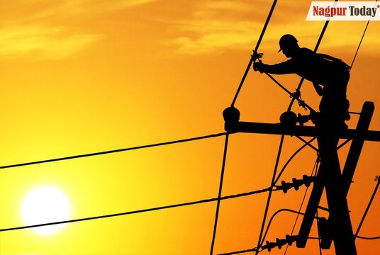 Lineman killed after falling off electric pole in Kamptee