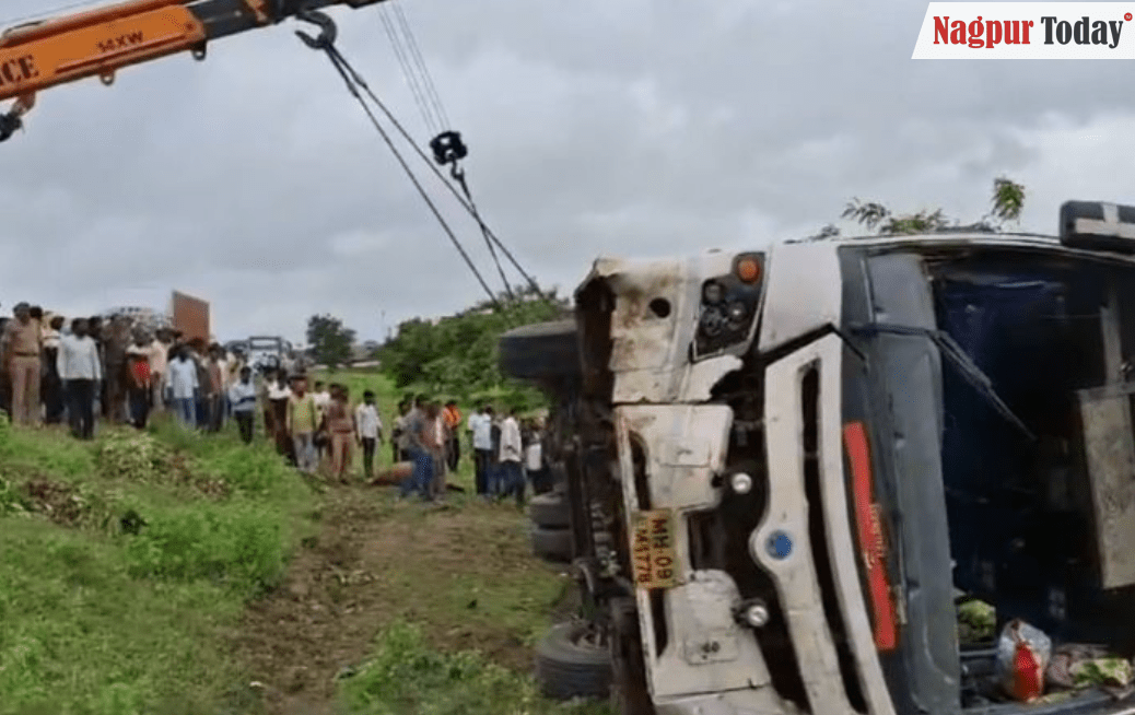 Shivshahi Bus Overturns on Amravati-Nagpur Highway: 1 Dead, 28 Injured