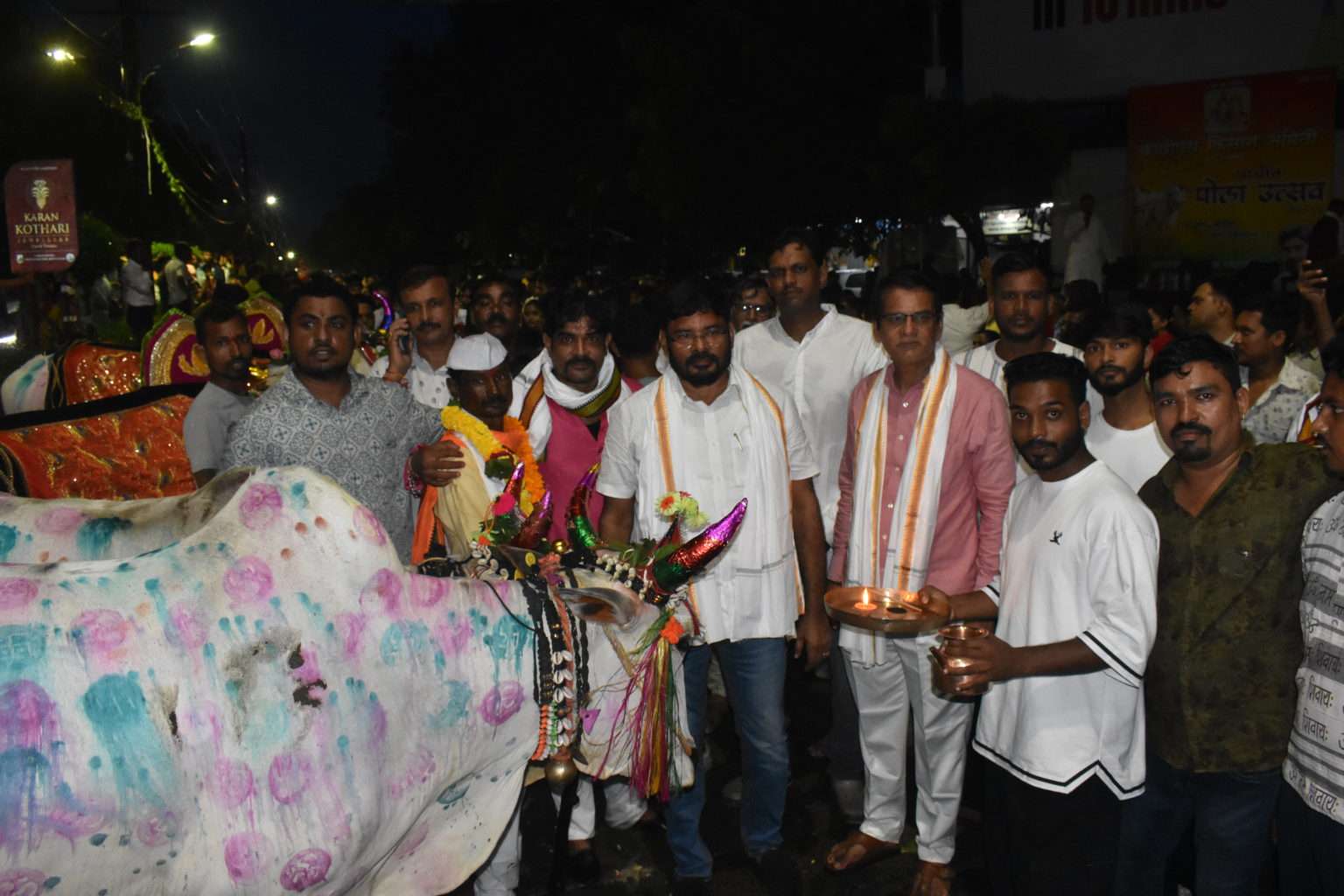 Bulls’ day out: Farmers express gratitude to best friend with Pola ...