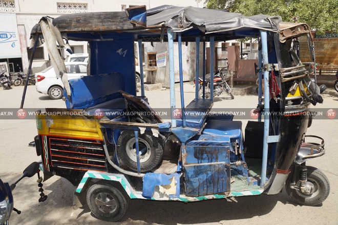 Auto driver, mother killed in road mishap in MIDC, Nagpur