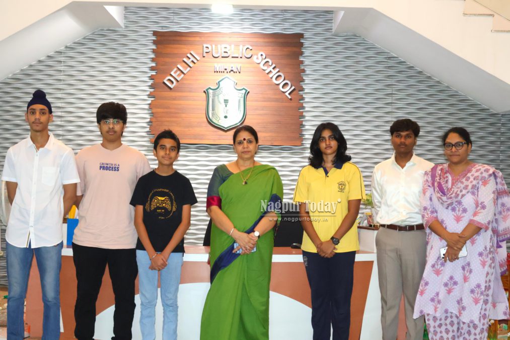 DPS MIHAN Students Shine Globally, Represent India at CERN After Bose ...